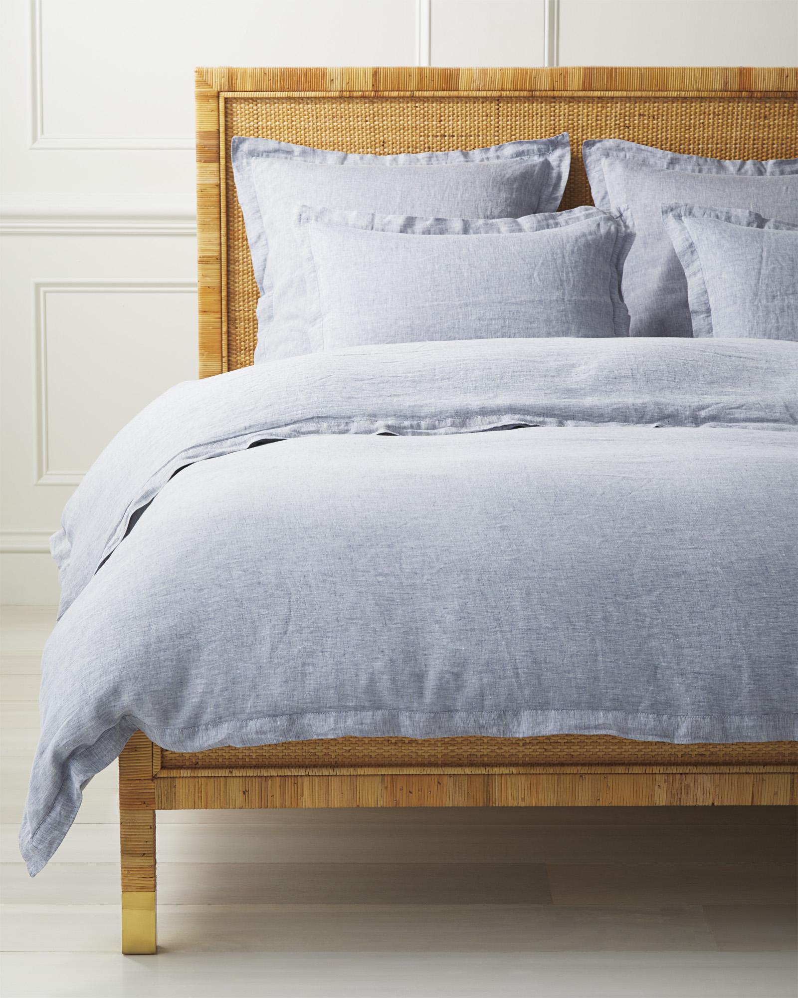 Duvet_Cavallo_Navy_FOB_MV_0504_Crop_BASE