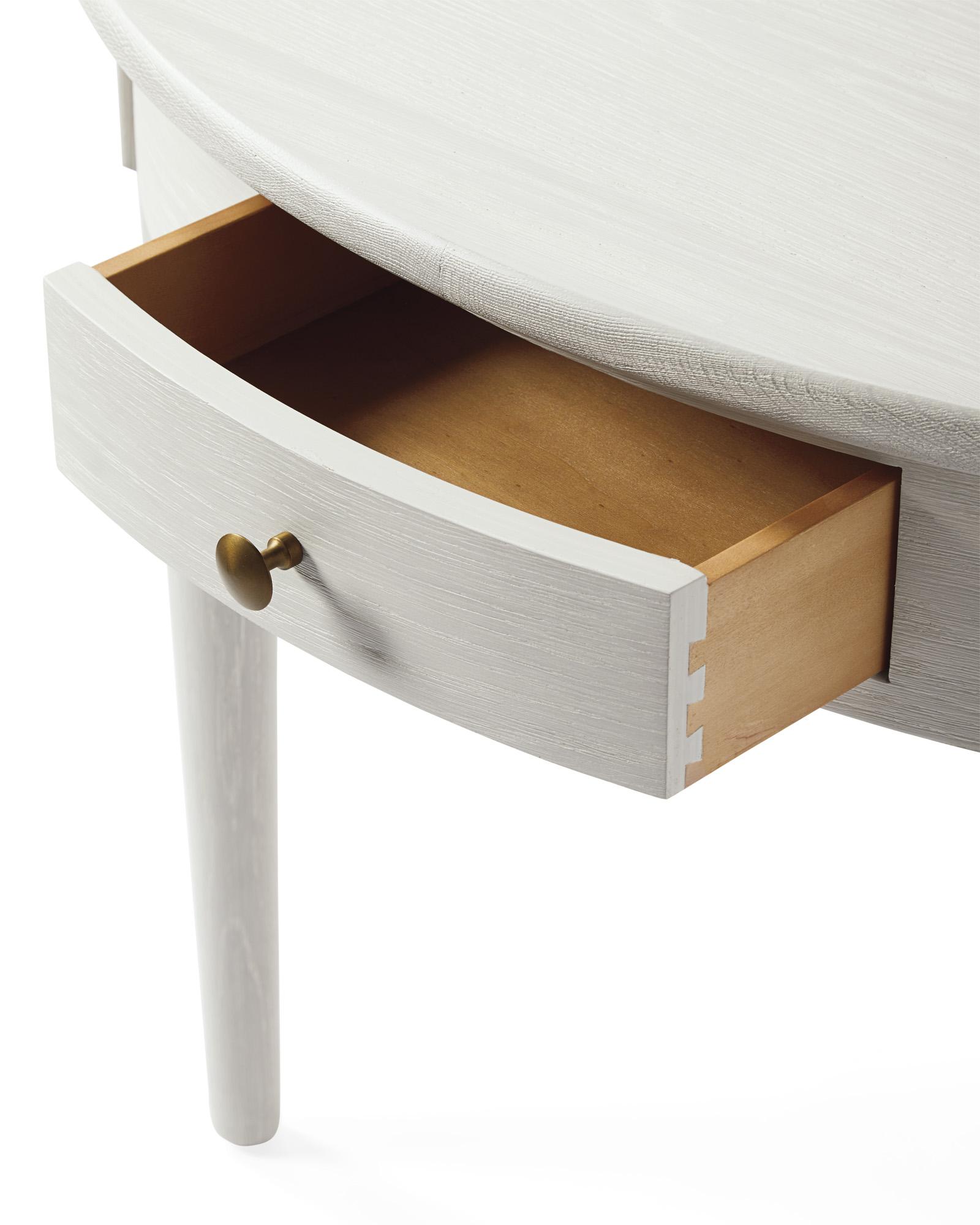 Furn_Beach_House_Round_Dining_Table_Saltwashed_Oak_Detail_MV_100_Crop_SH