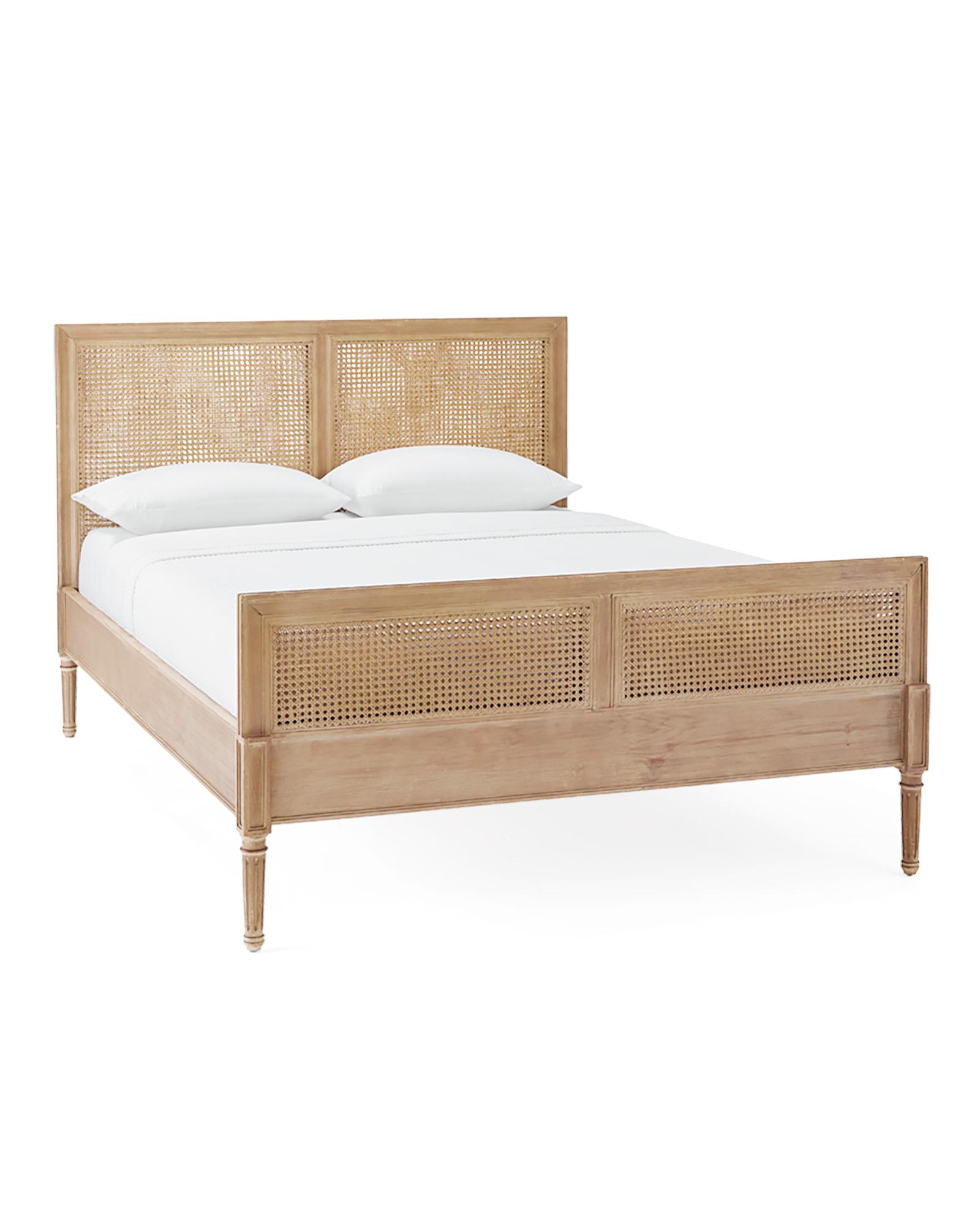 Harbour Cane Bed with Footboard
