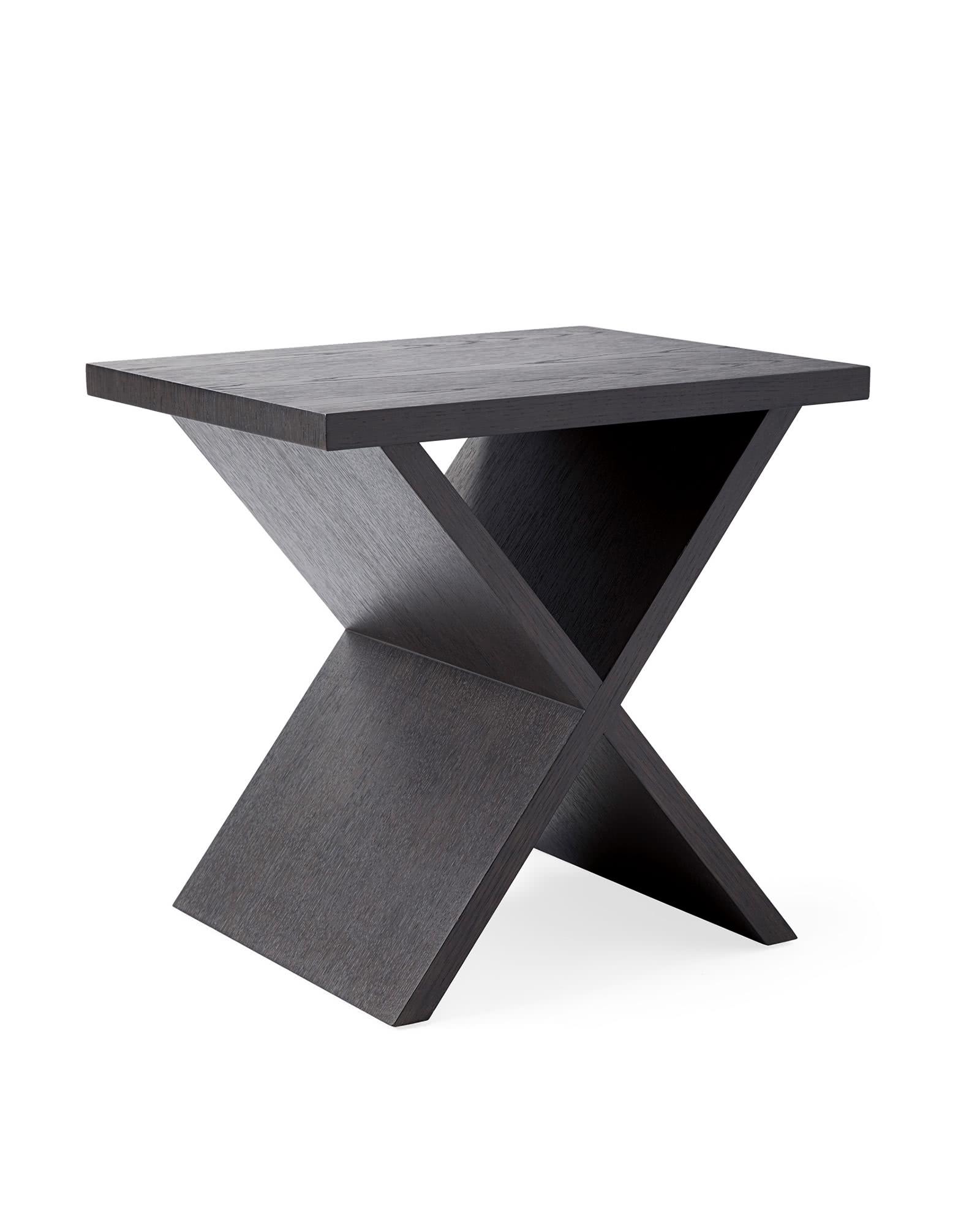 Furn_Hunter_Side_Table_Ebony_Angle_MV_0304_Crop_SH