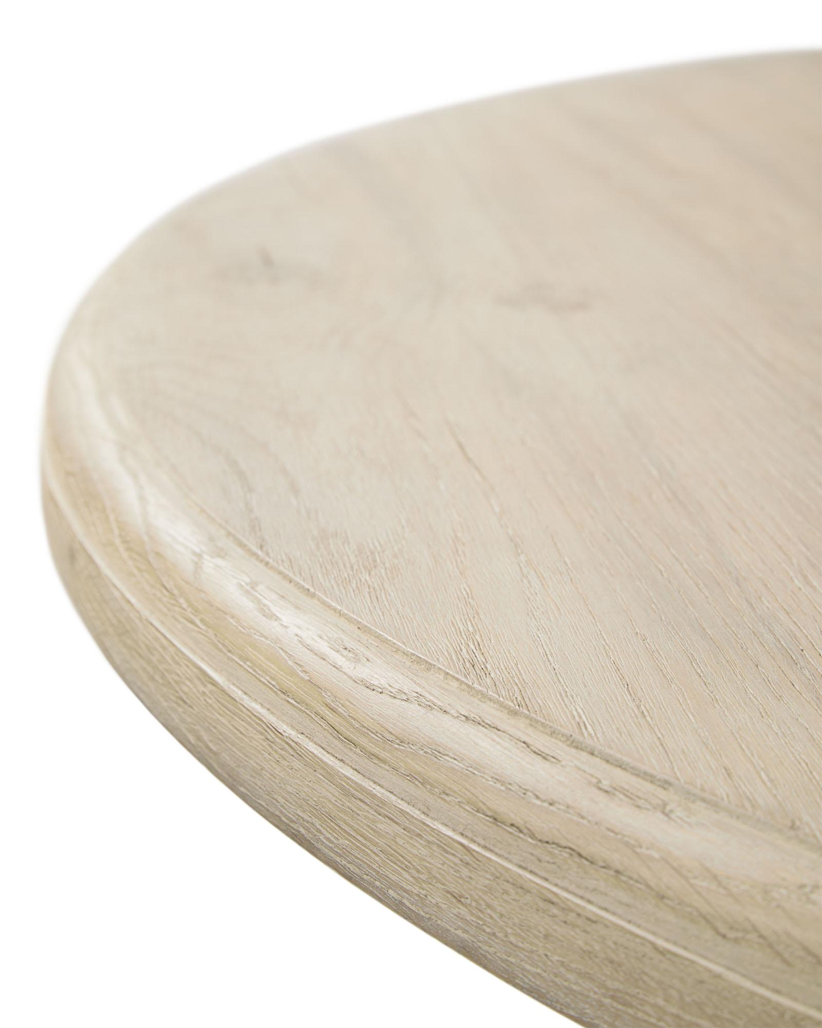 Furn_Lakehouse_Round_Dining_Table_Detail1_MV_0150_Crop_OL