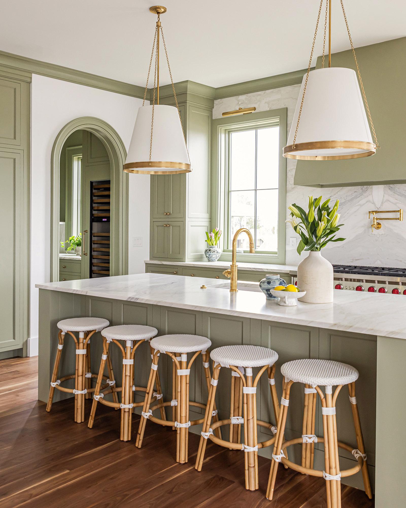 Green PE Kitchen AnnieGallagher CallieWebster_RIV24_CV1