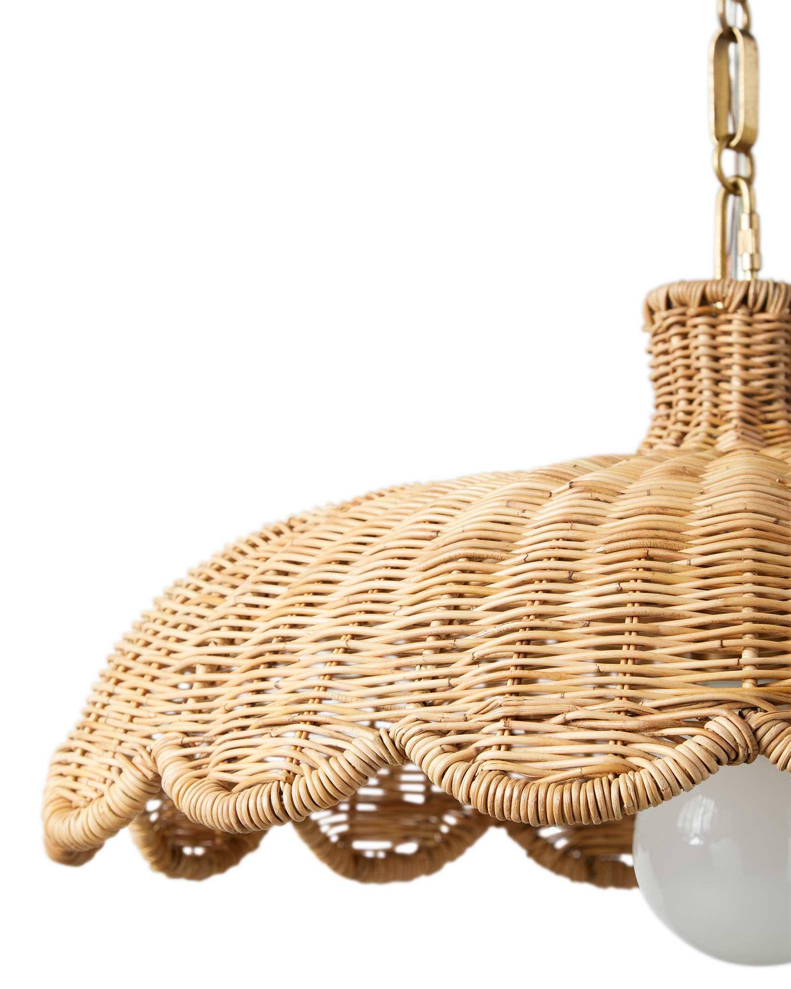 Lighting_Scallop_Pendant_Medium_Natural_Detail_NEW_ANGLE_MV_0219_BASE