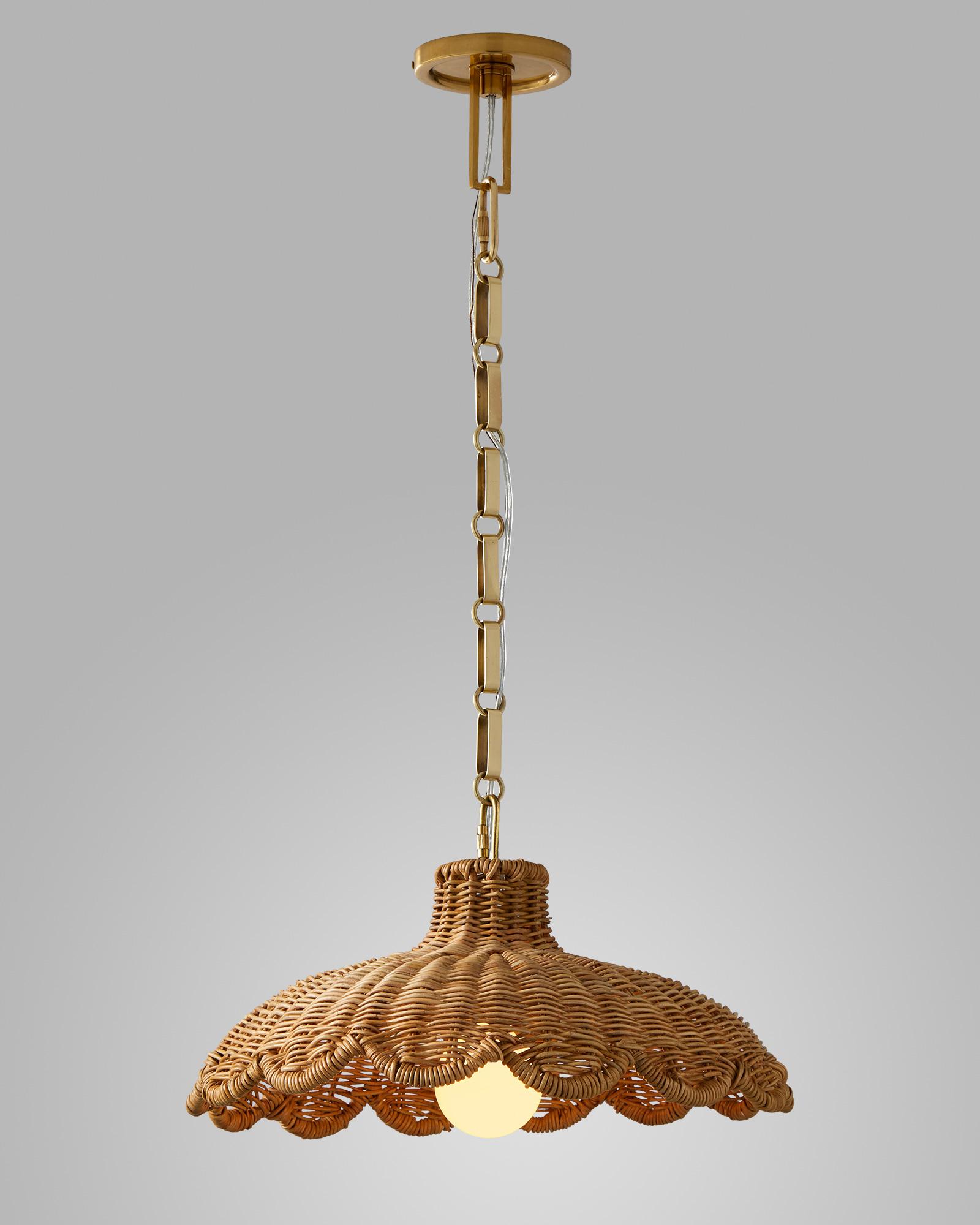 Lighting_Scallop_Pendant_Small_Natural_Lit_NEW_ANGLE_MV_0233_BASE