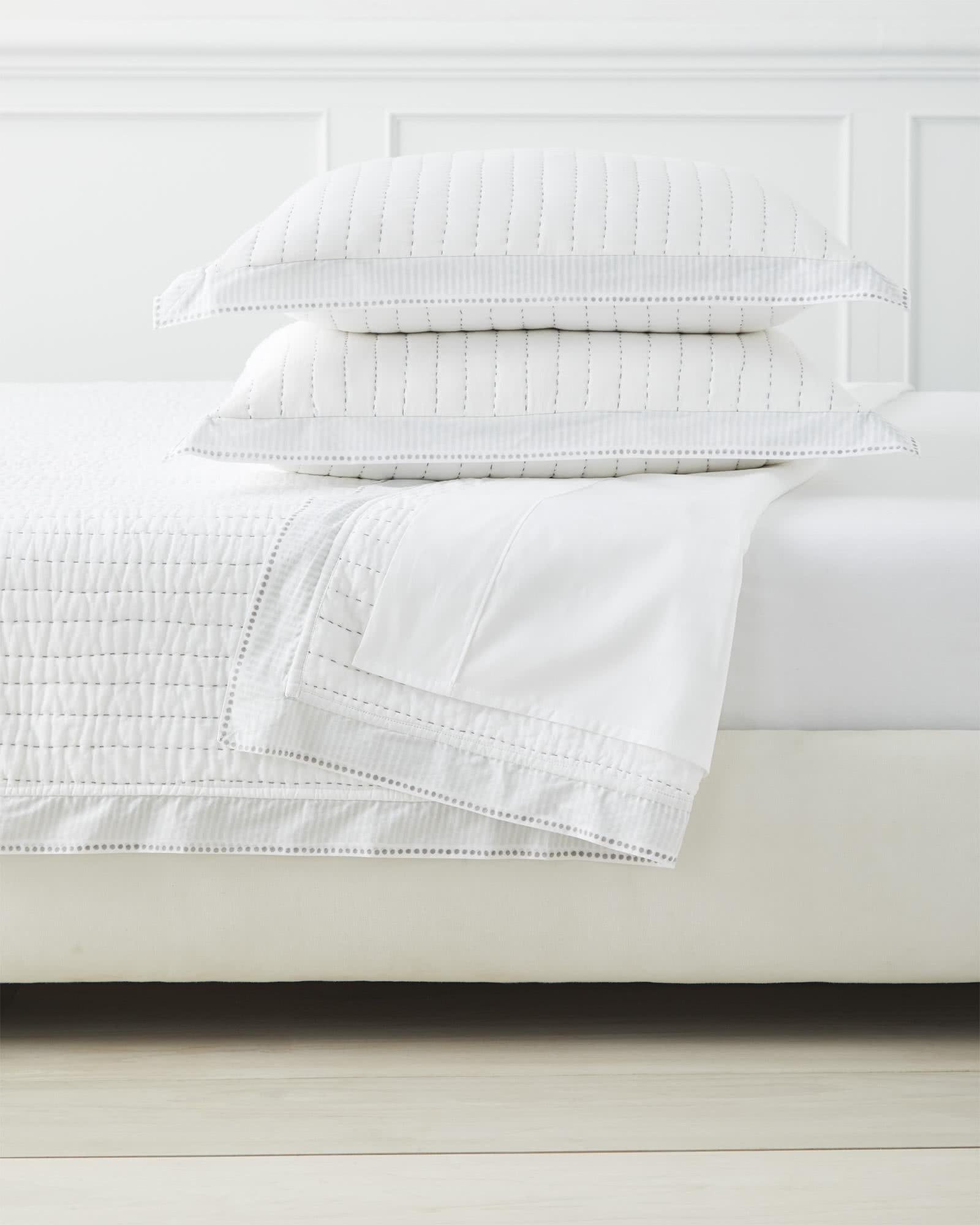 Quilt_Sandpiper_Grey_MV_0304_Crop_BASE