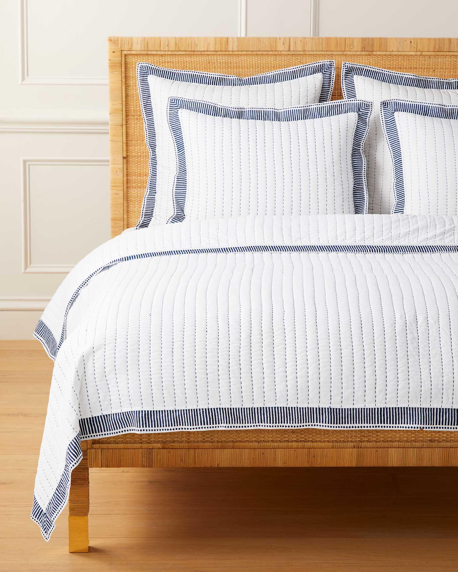 Quilt_Sandpiper_Navy_FOB_MV_0341_Crop_BASE