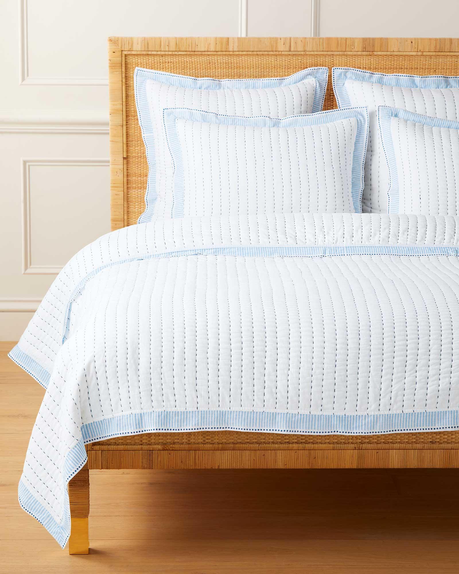 Quilt_Sandpiper_Sky_Navy_FOB_MV_0332_Crop_BASE