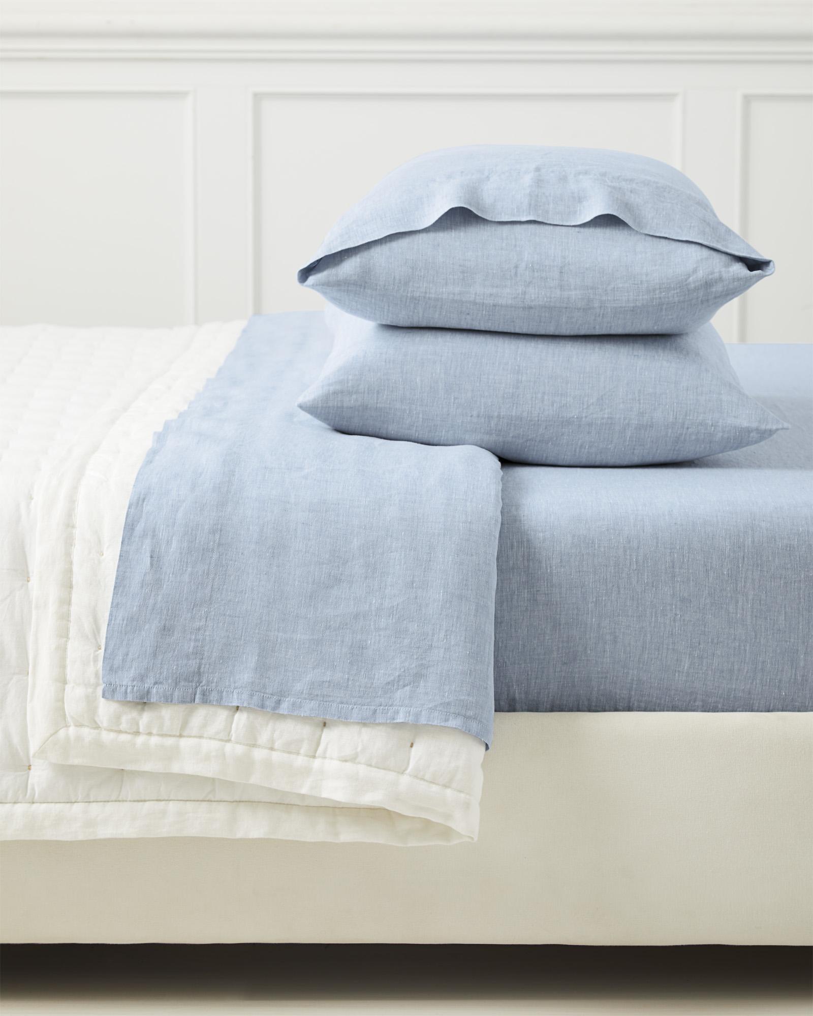 Sheet_Set_Cavallo_Linen_Blue_Chambray_MV_0844_Crop_BASE