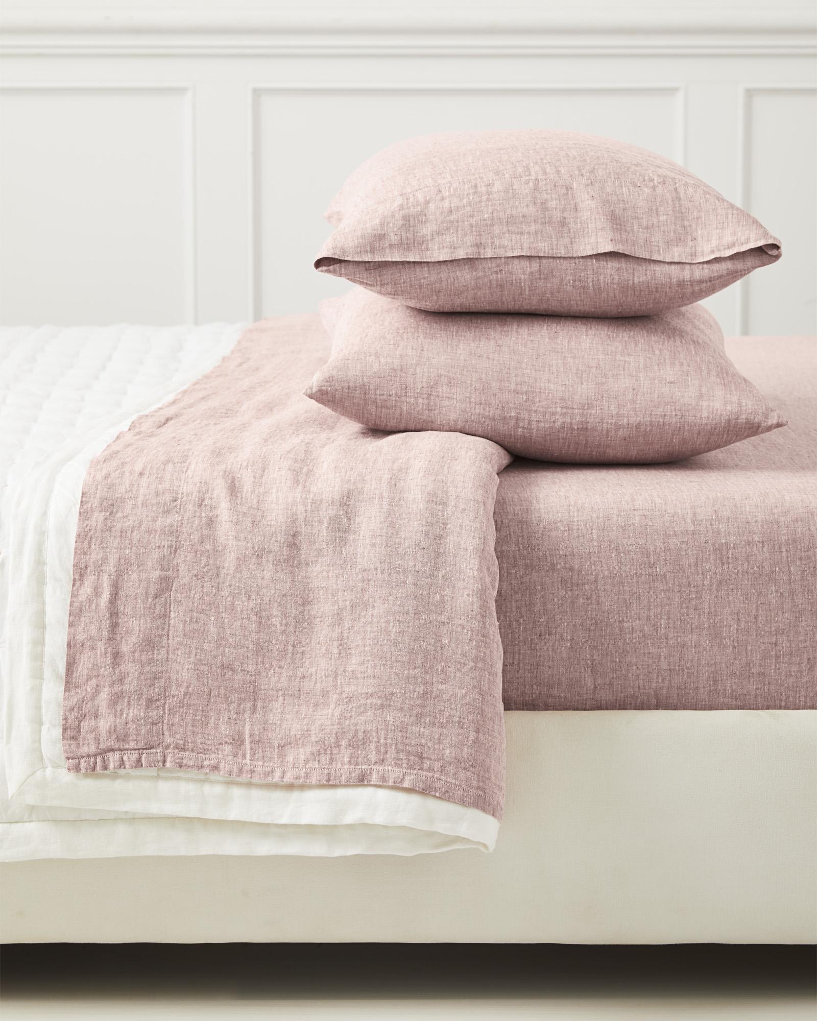 Sheet_Set_Cavallo_Linen_Dusk_Chambray_MV_0375_Crop_BASE