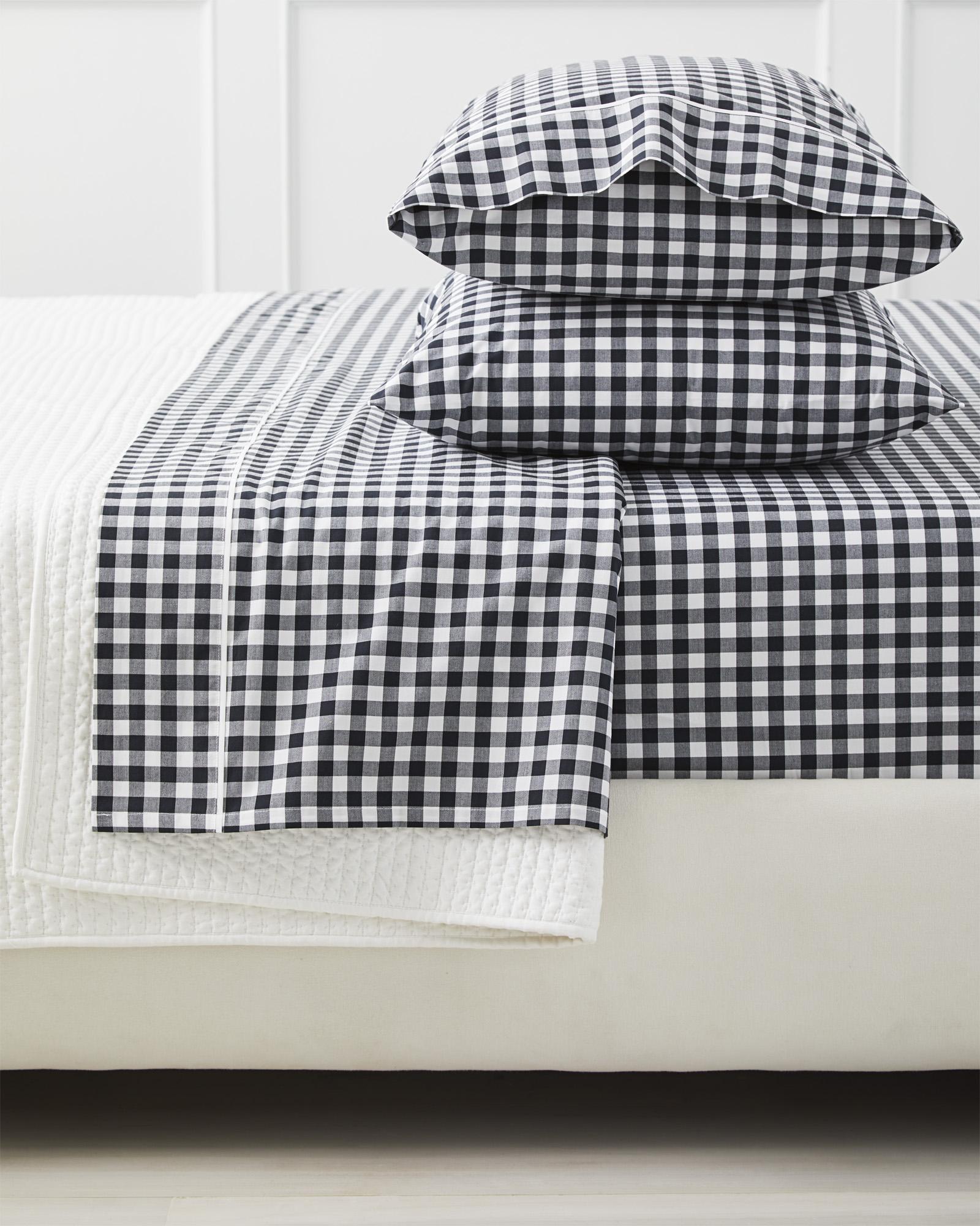 Sheet_Set_Gingham_Black_MV_0813_Crop_BASE