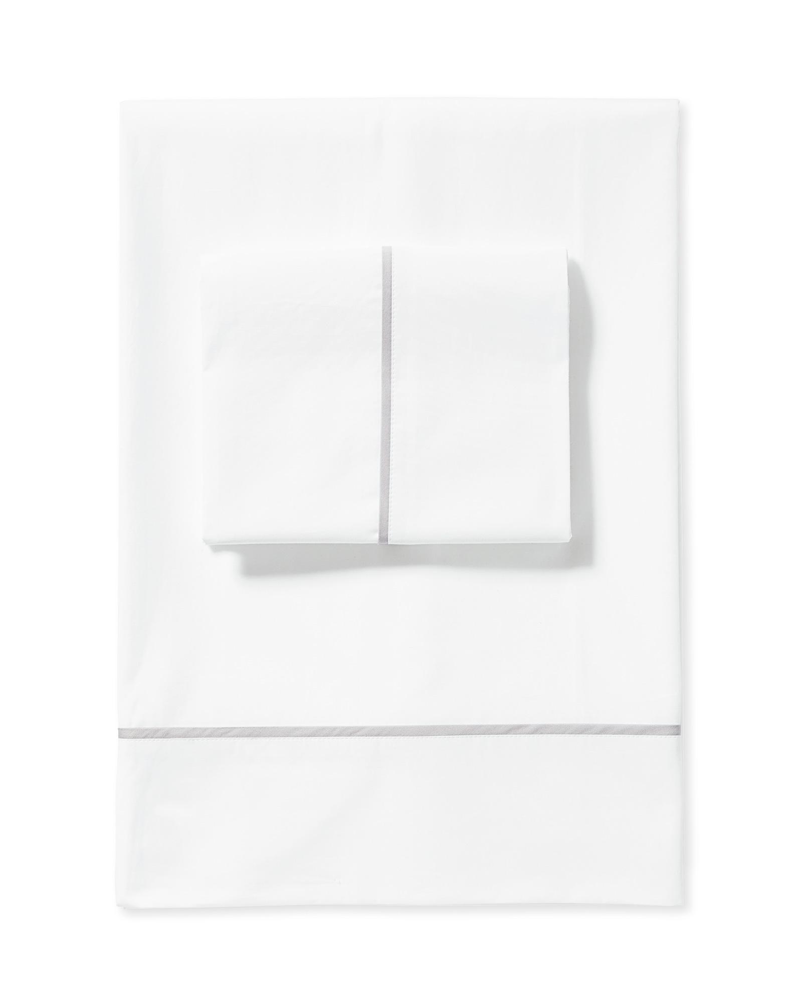 Sheet_Stack_Beach_Club_Fog_MV_1303_Crop_SH