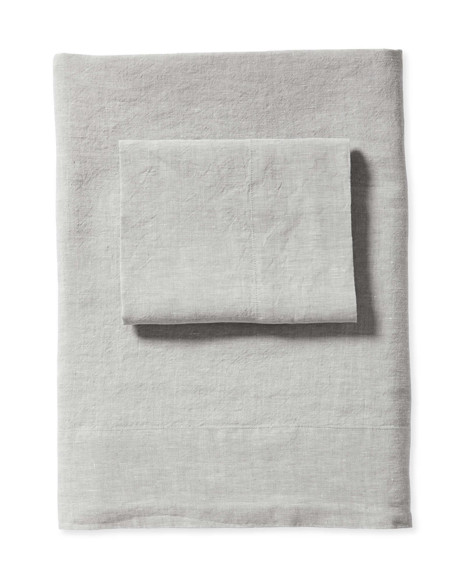 Sheet_Stack_Cavallo_Linen_Fog_MV_1215_Crop_SH