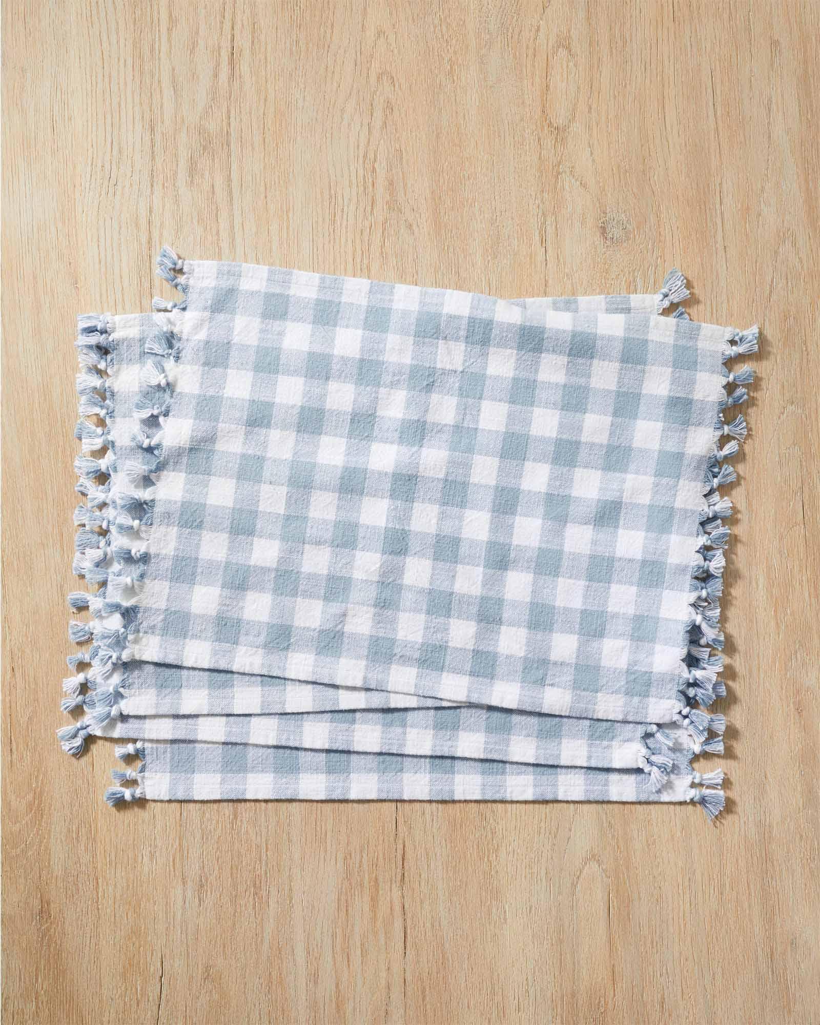 Tabletop_Gingham_Placemat_Set_White_Coastal_Blue_MV_0139_Crop_BASE
