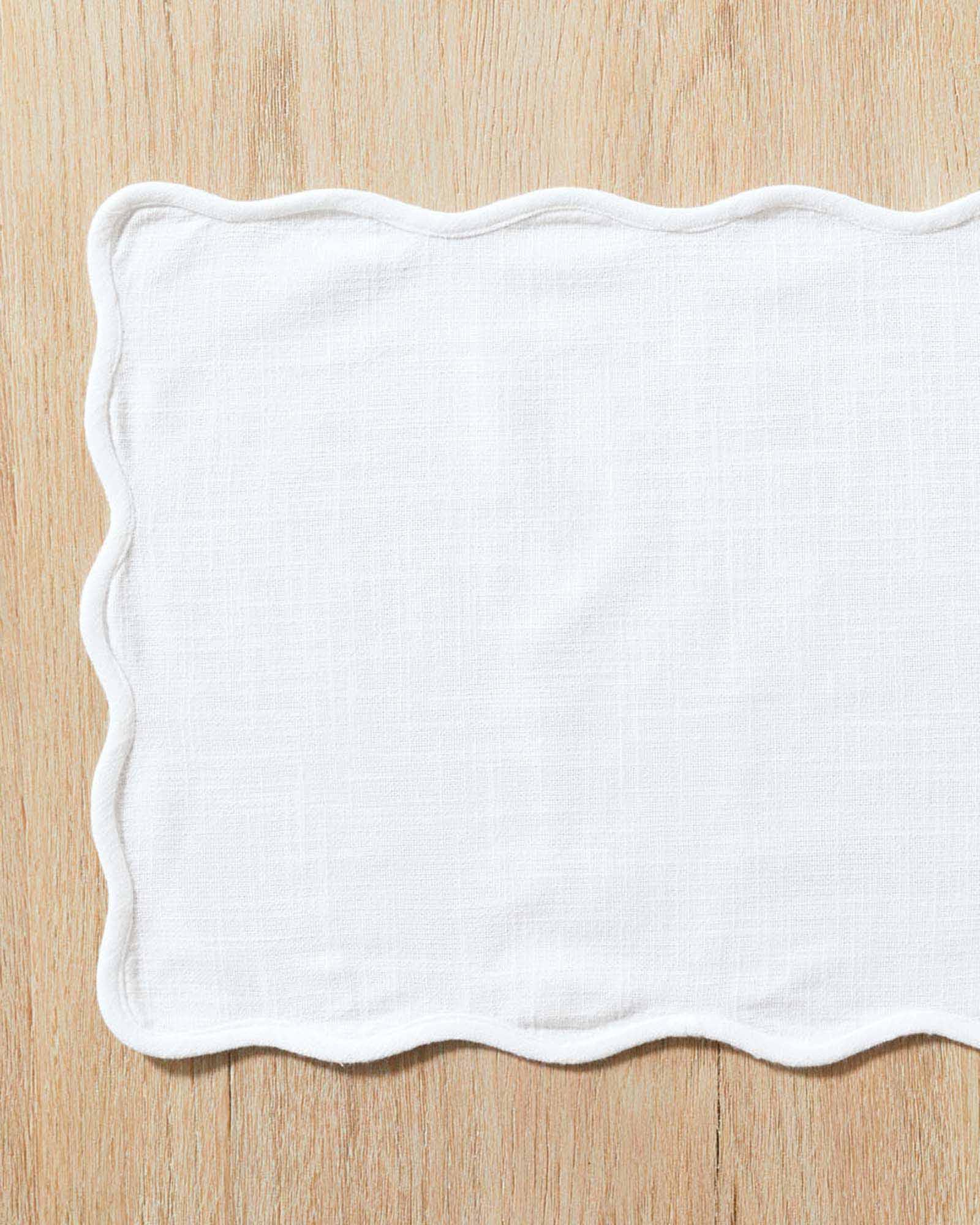 Tabletop_Wave_Placemat_White_White_MV_0210_Crop_BASE