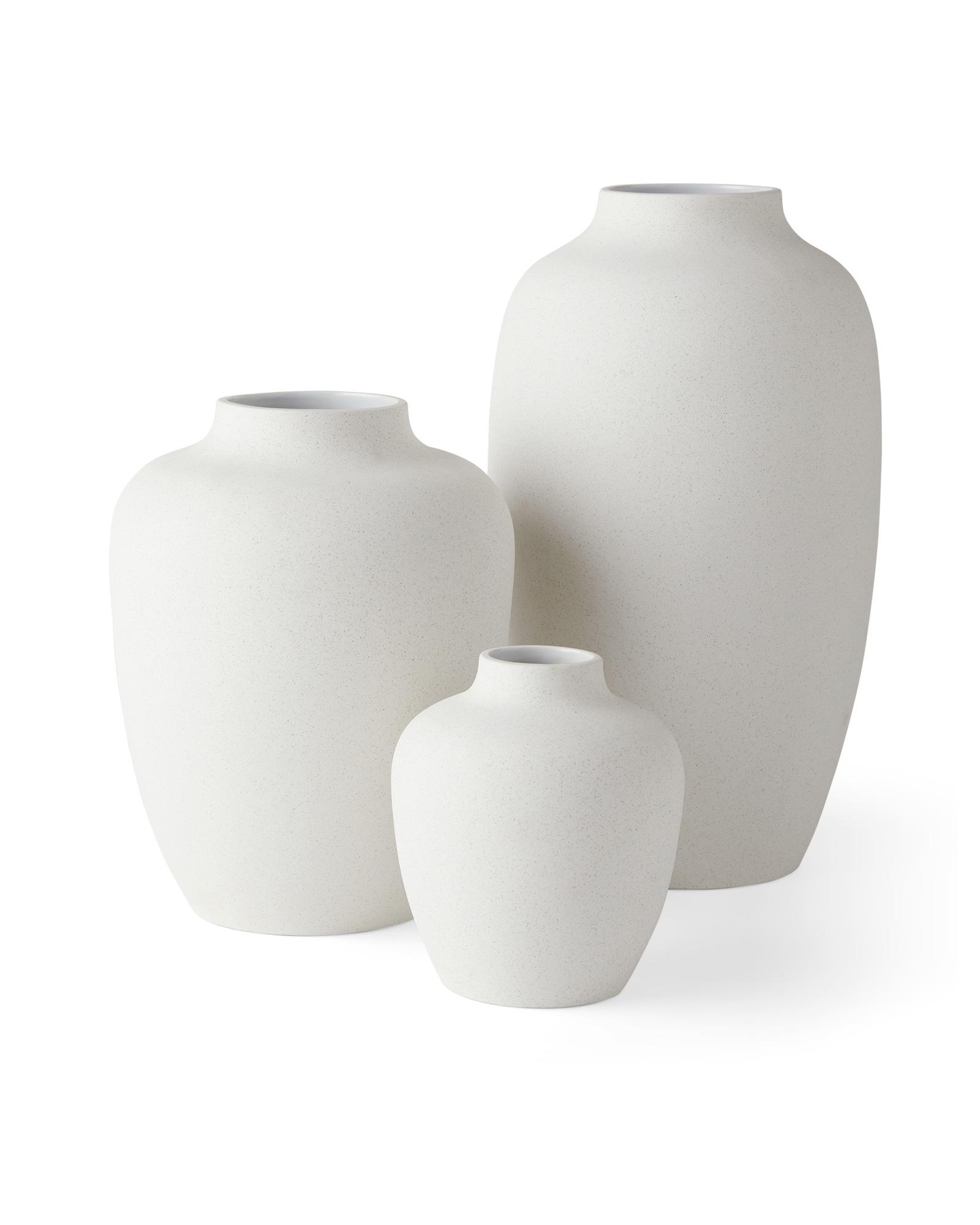 Vase-Morro-White-Group-Set-web-x7671-SH