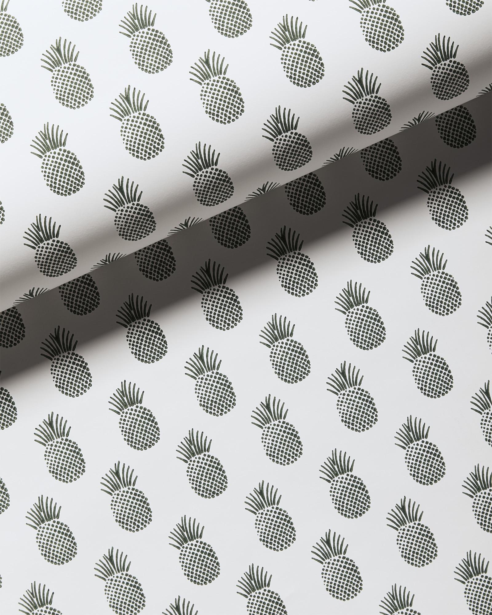 Wallpaper_Pineapple_Evergreen_Fold_MV_1168_Crop_BASE