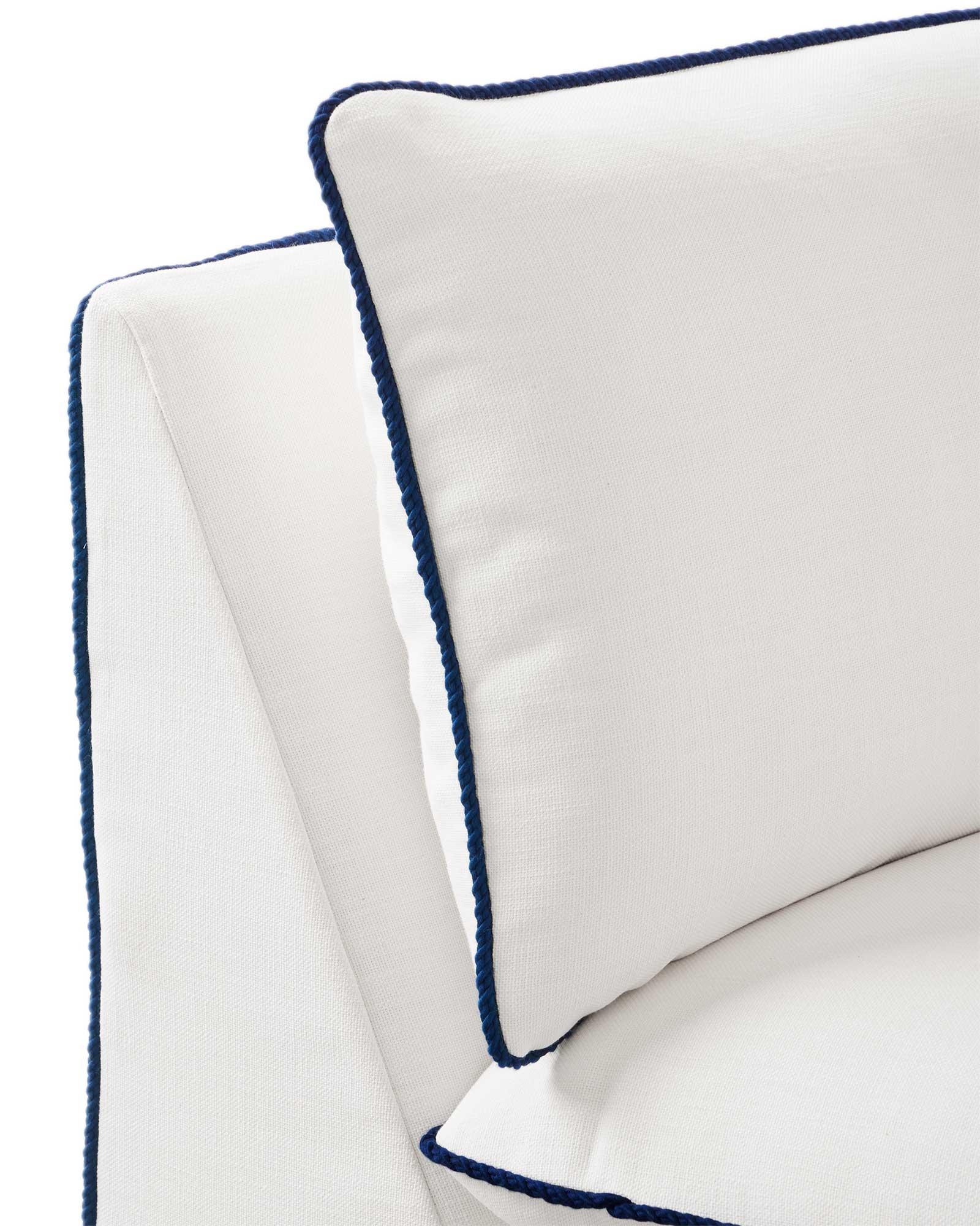 mPARC-Outdoor-Chaise-Paros-Perennials-Basketweave-White-Rope-Navy-web-x0965
