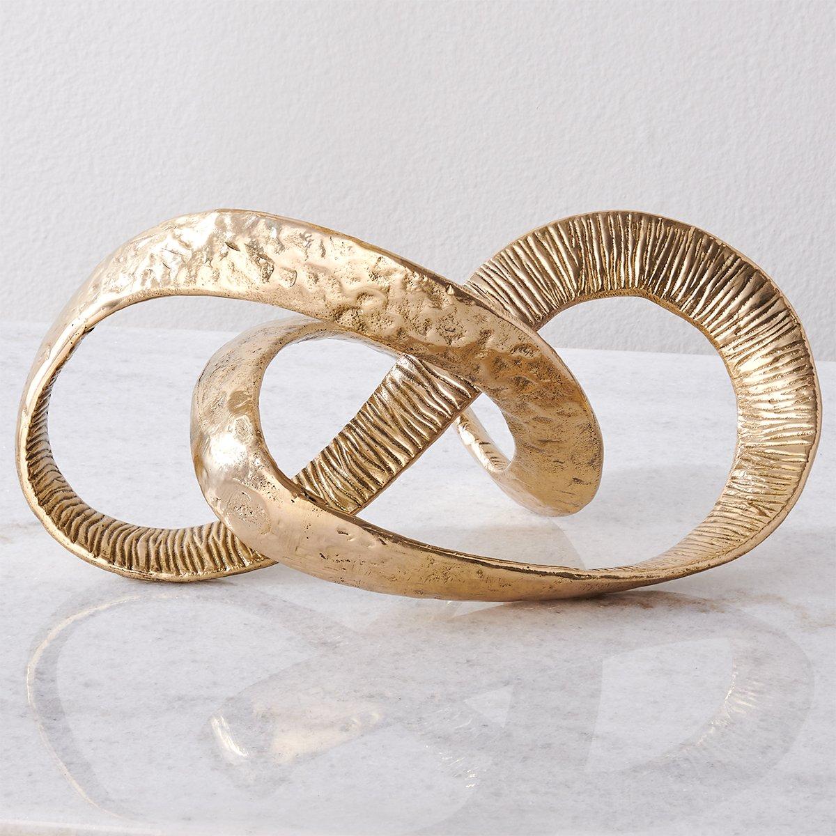 Lazo Sculpture | Shades of Light