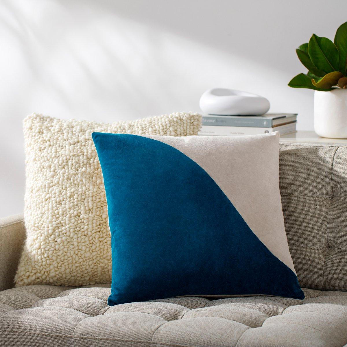 Medio Pillow | Shades of Light