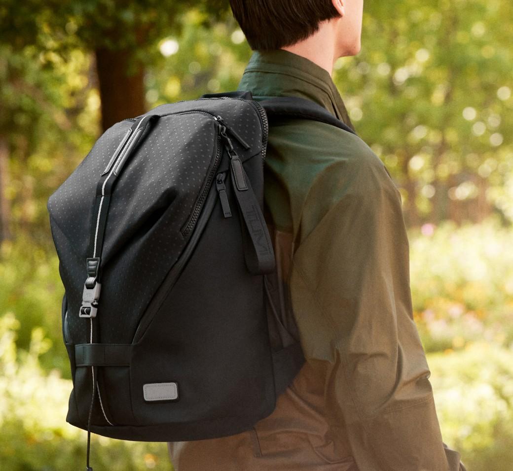 TUMI Signature Collections | Tumi US