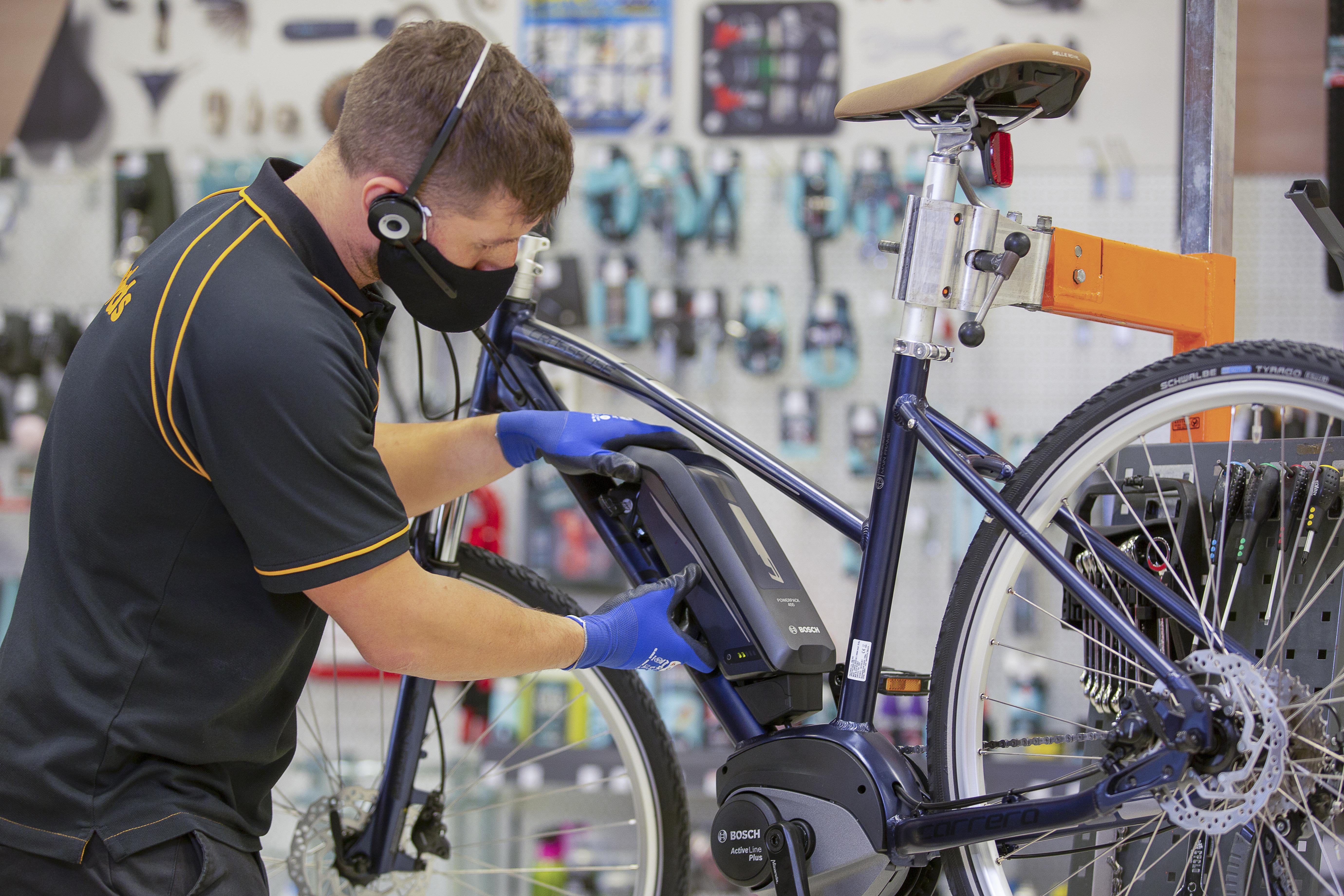 halfords book a bike repair