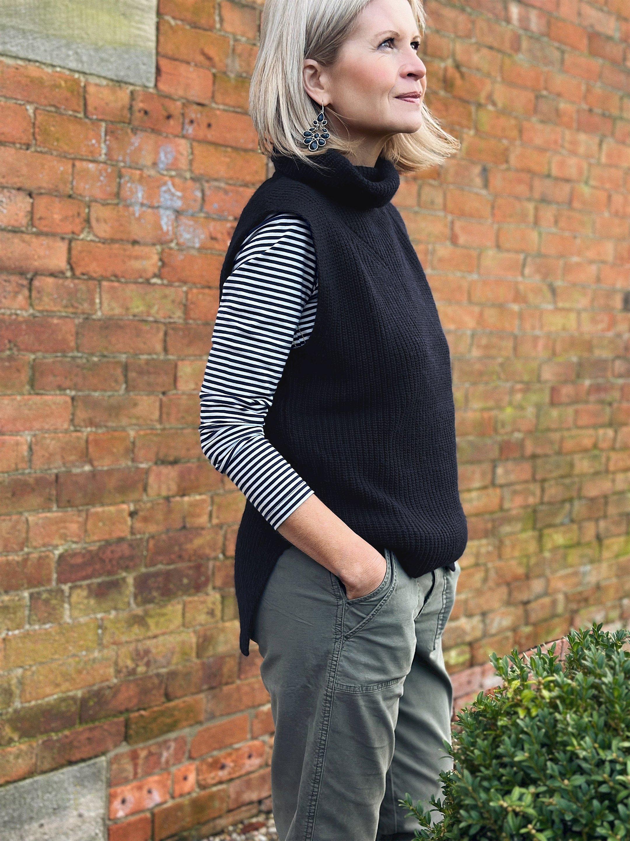 TRIXIE TANK in FRENCH NAVY | White Stuff