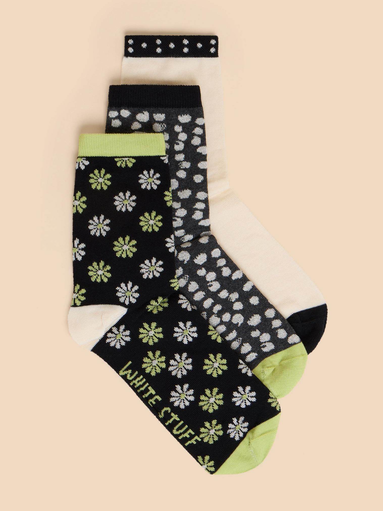 3 Pack Daisy Ankle Sock in BLACK MULTI | White Stuff