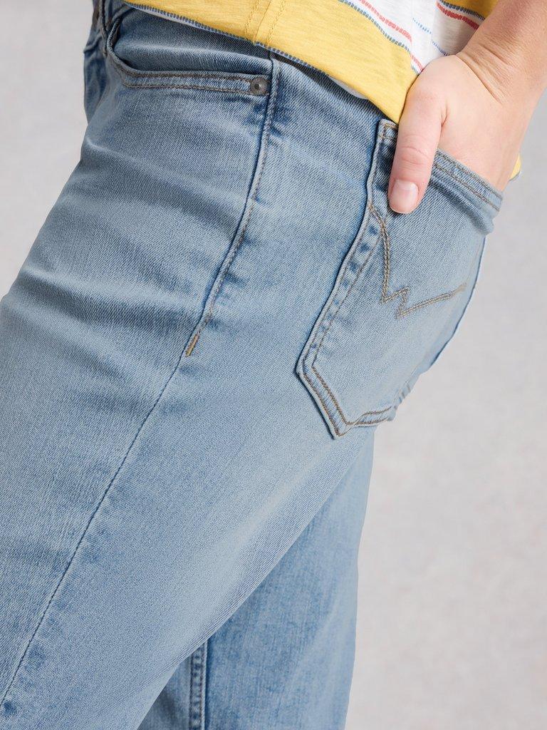 Taylor Straight Full Length Jean in LIGHT DENIM | White Stuff EU