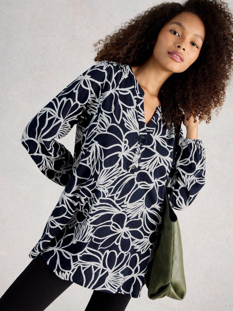 PHOEBE NOTCH NECK TUNIC in NAVY PRINT | White Stuff