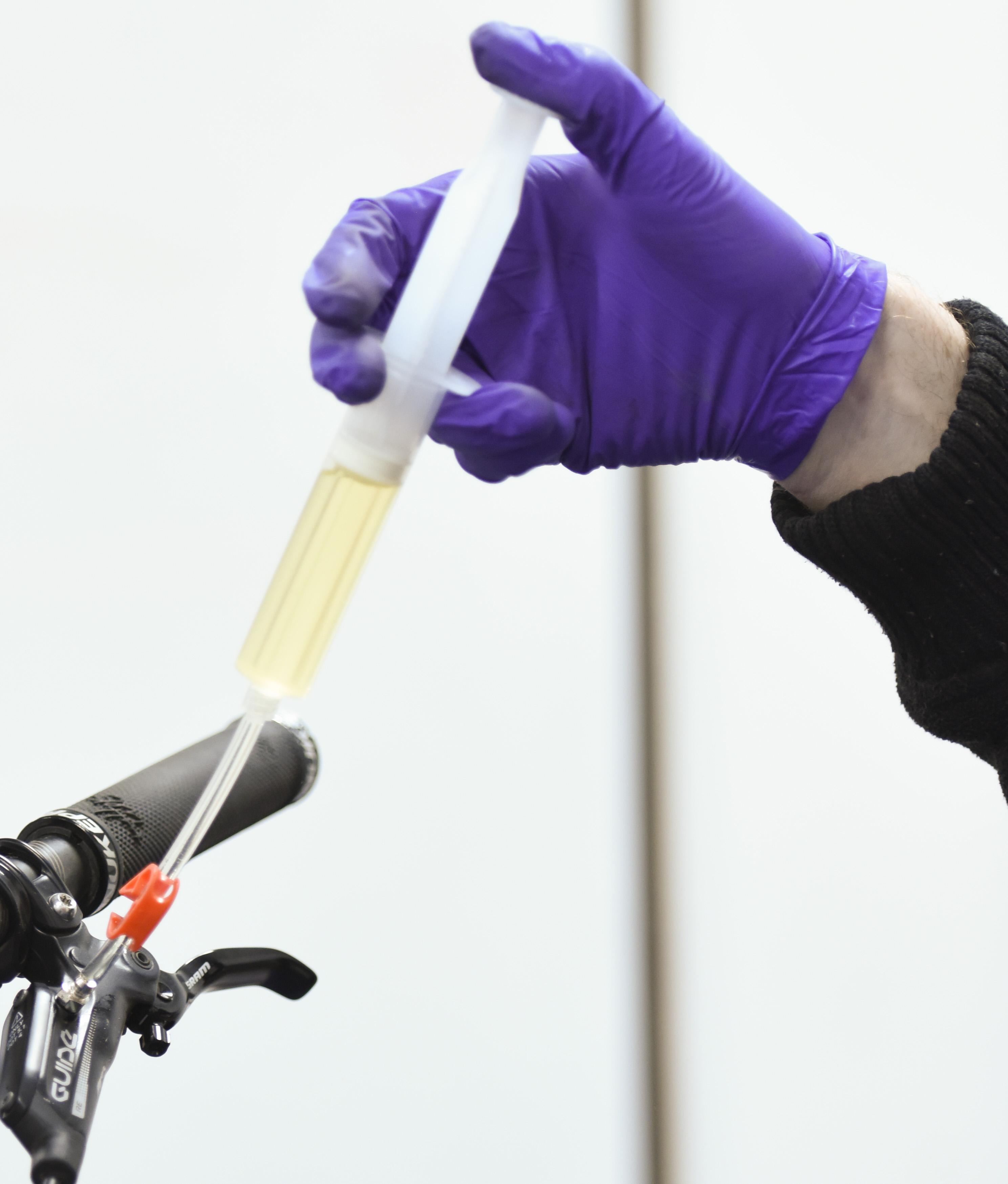 LifeLine Pro Universal Disc Brake Bleed Kit | Chain Reaction