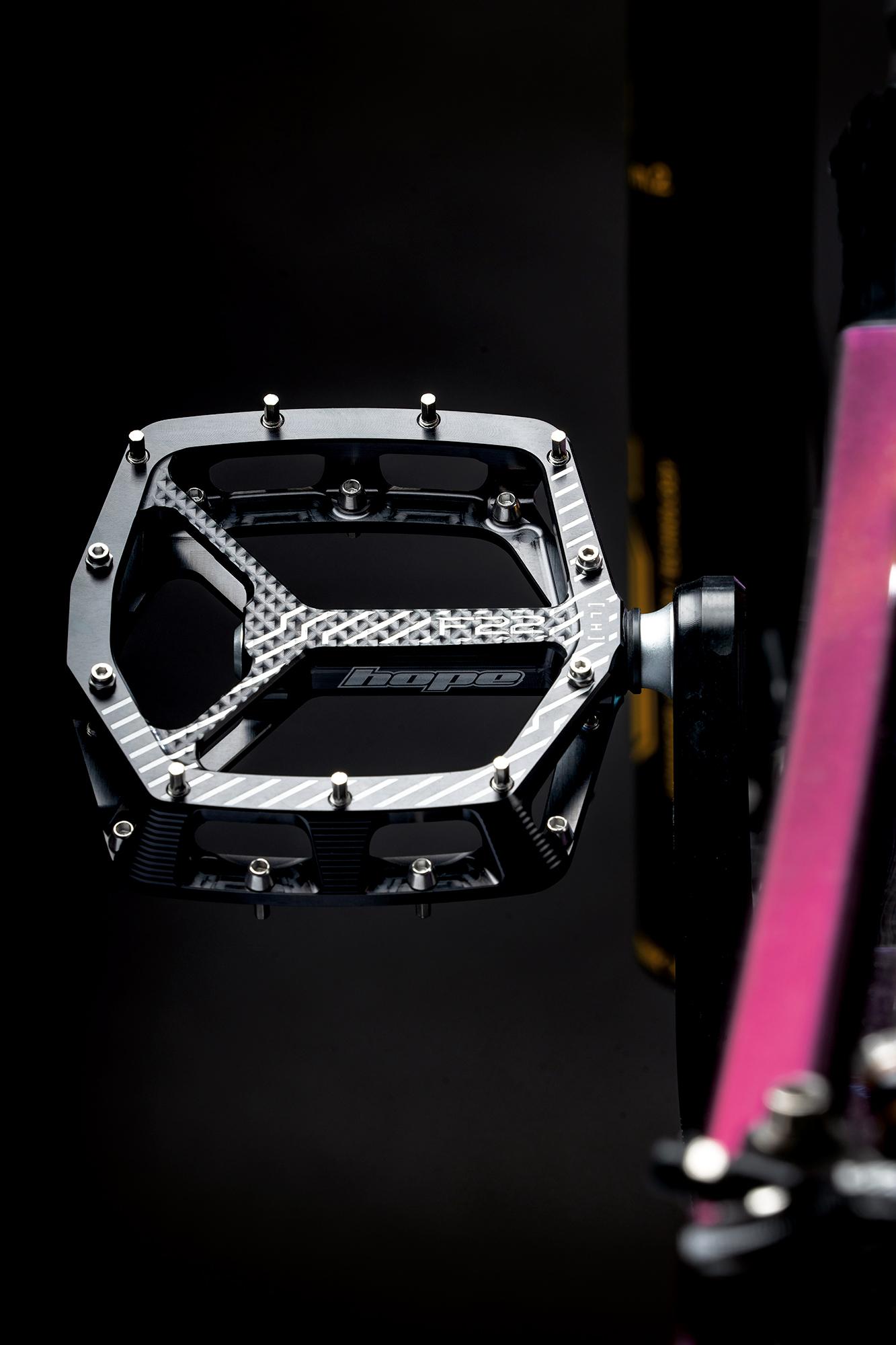 Hope F22 Flat Pedals | Wiggle