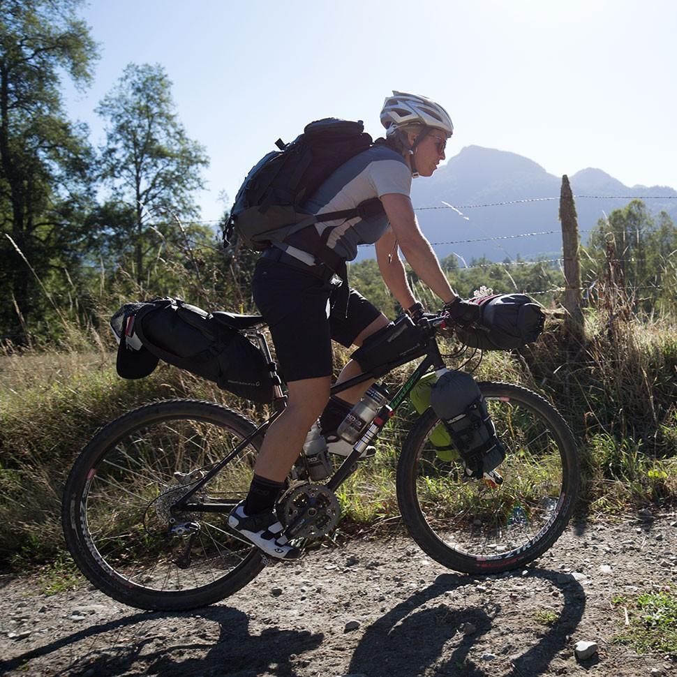 Blackburn Outpost Seat Pack | Wiggle