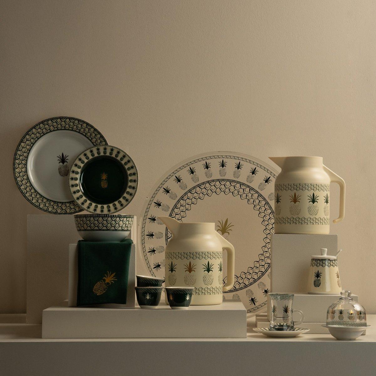 Saify Acrylic Tray Green 45X4 cm Price in Kuwait - Xcite Alghanim