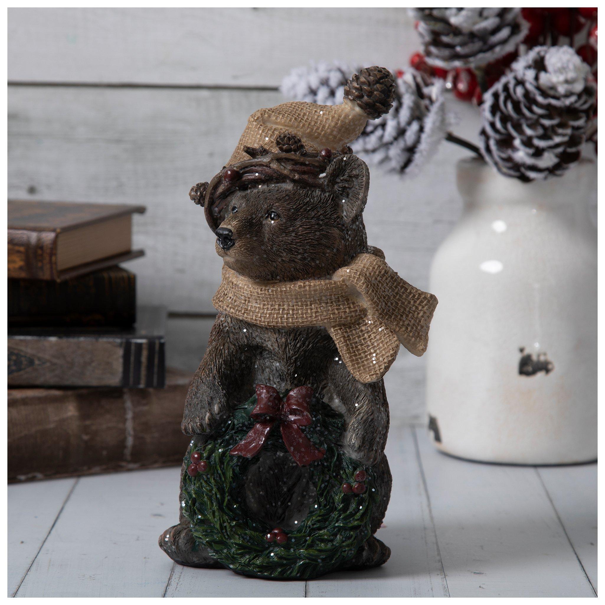 Bear Holding Holiday Wreath | Hobby Lobby | 106356729