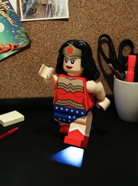 LEGO DC Comics Wonder Woman LED Light | BoxLunch