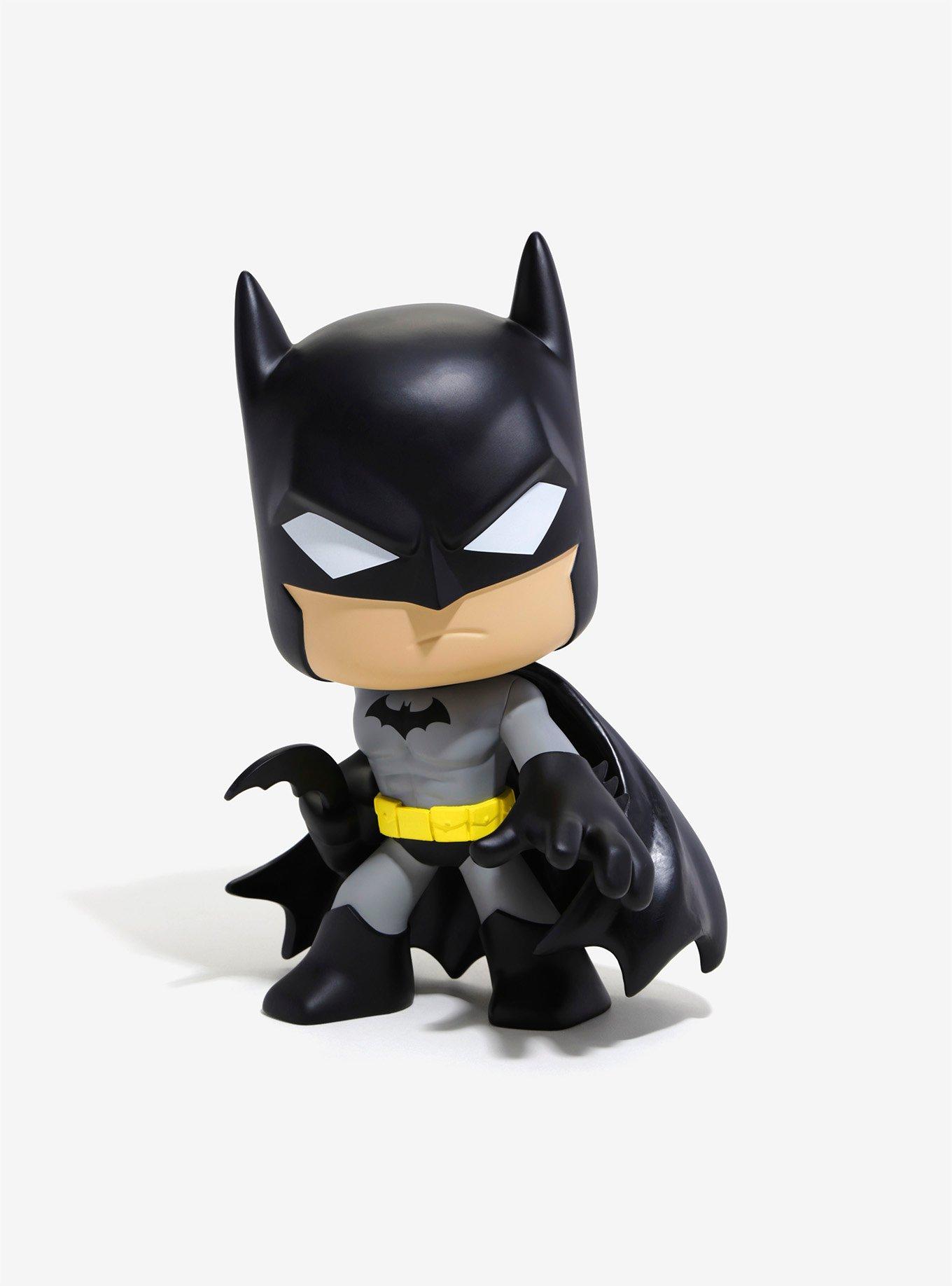 DC Comics Batman Super Deluxe Vinyl Figure | BoxLunch
