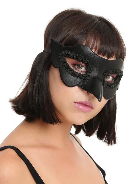 Raven Mask | Hot Topic