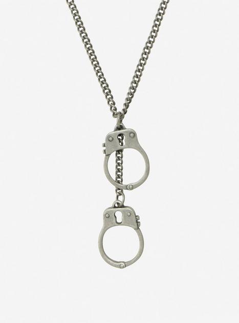 Blackheart Handcuff Chain Necklace | Hot Topic