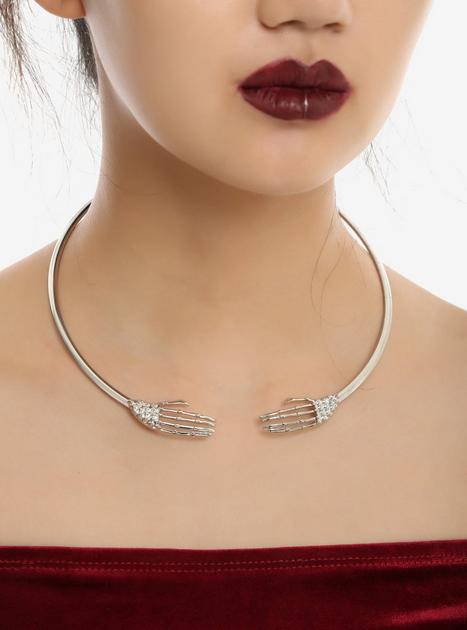 Blackheart Skull Hand Hard Collar Necklace | Hot Topic