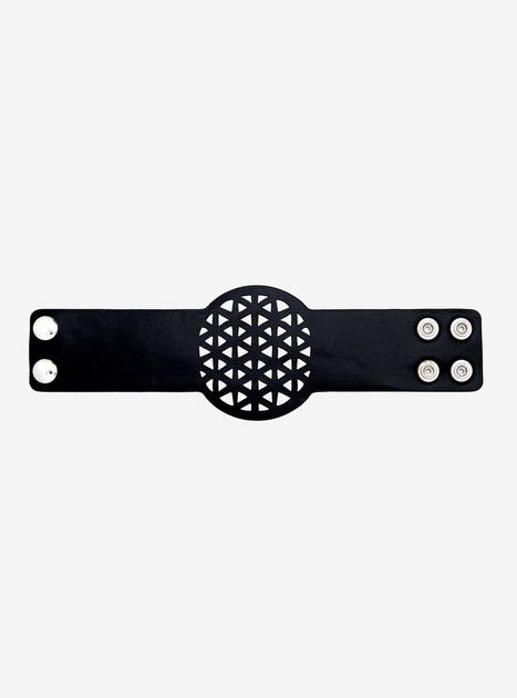 Circle Cut-Out Cuff Bracelet | Hot Topic