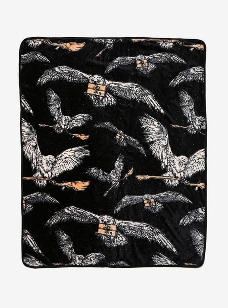 Harry Potter Hedwig Toss Throw Blanket | Hot Topic