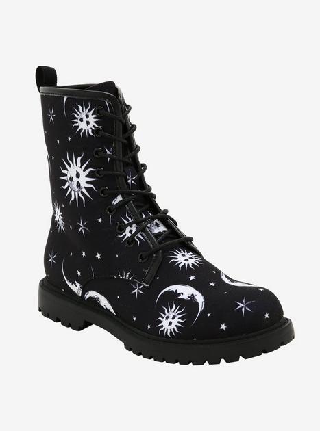 Hot topic boots store