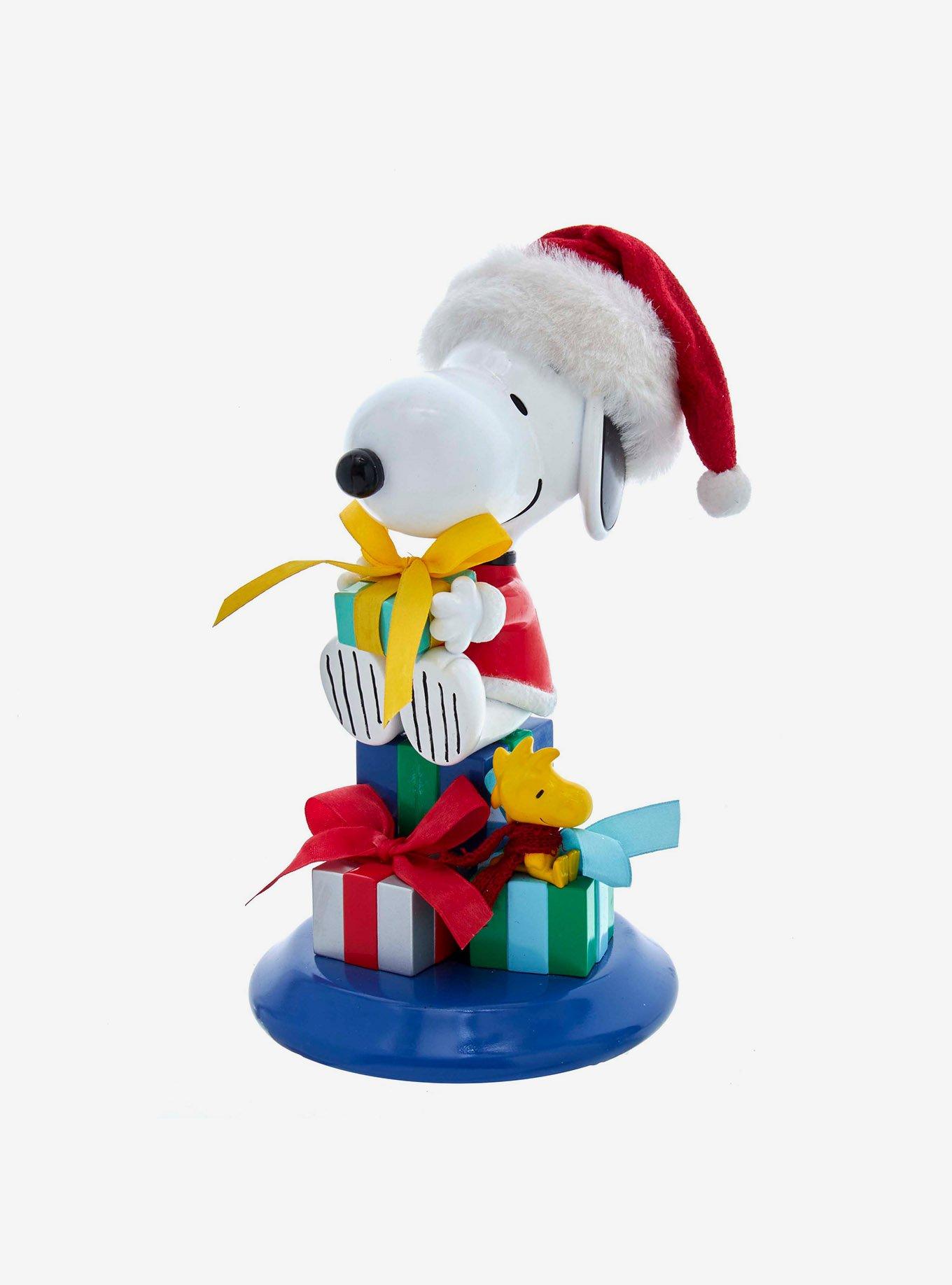 Peanuts Fabriche Snoopy And Woodstock Table Piece | Hot Topic