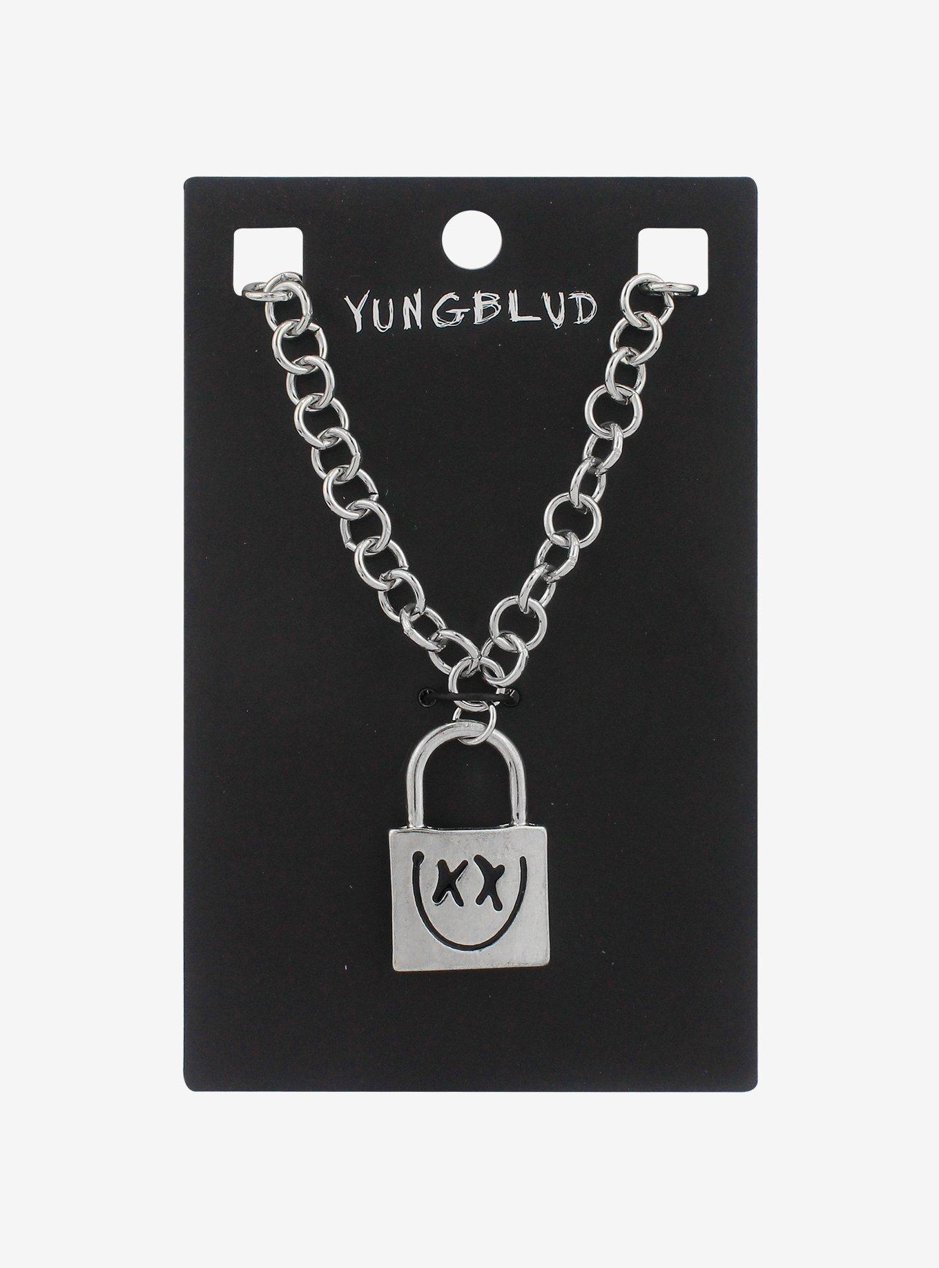 Chain and padlock necklace meaning store