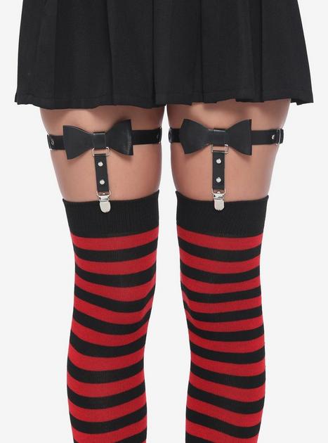 Black Bow Garter Set | Hot Topic