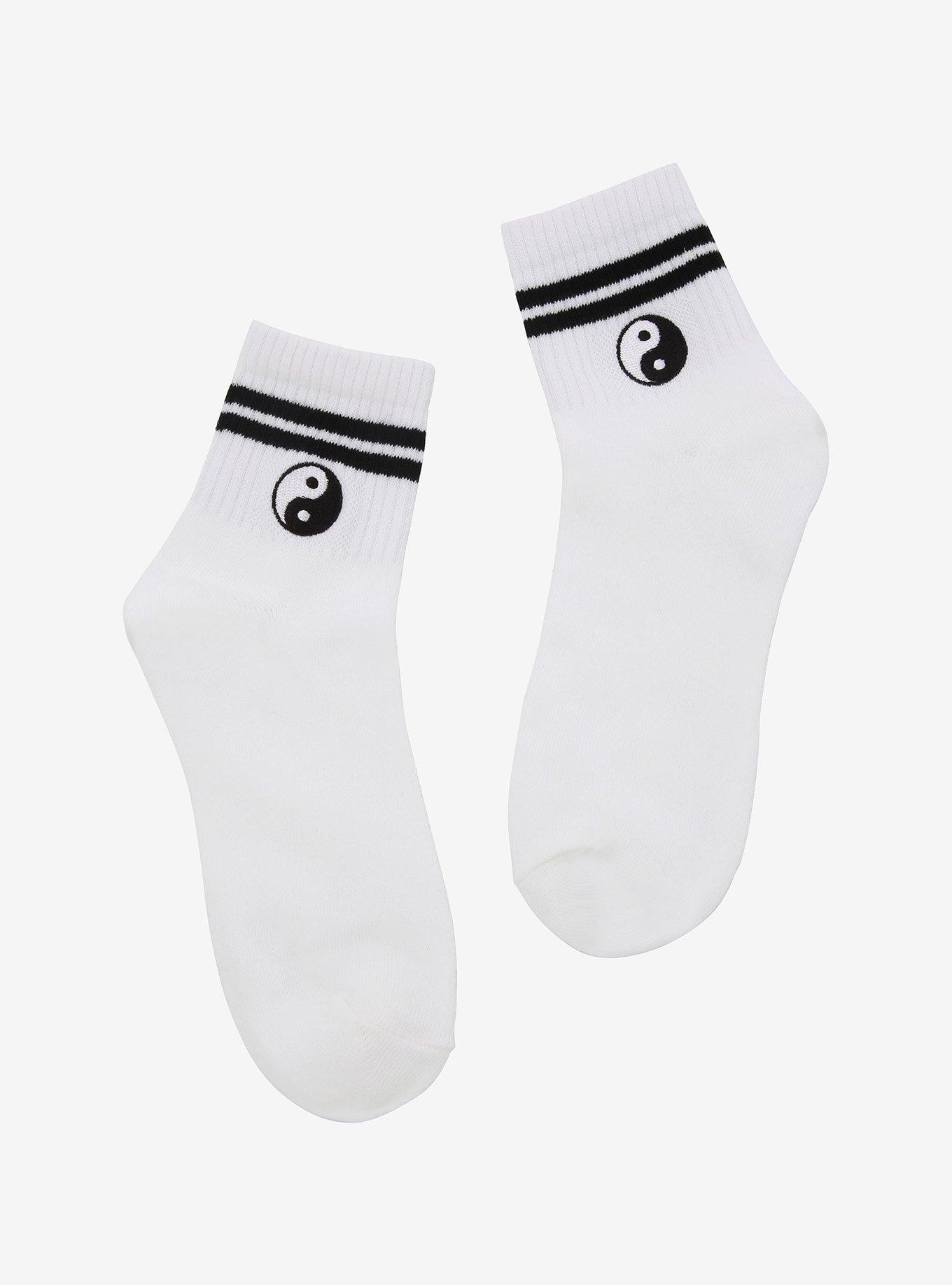 Yin & Yang Ankle Socks | Hot Topic