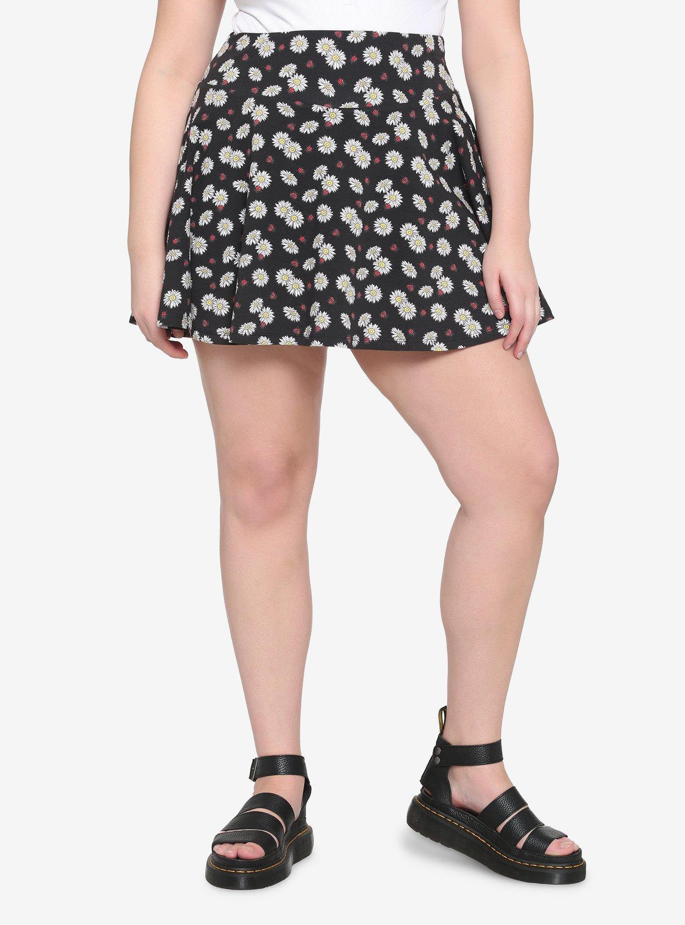 Daisy Ladybug Skort Plus Size | Hot Topic