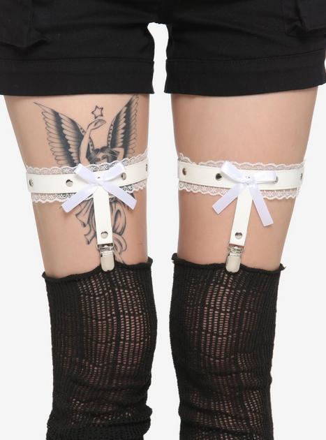 White Bow Lace Garter Set | Hot Topic