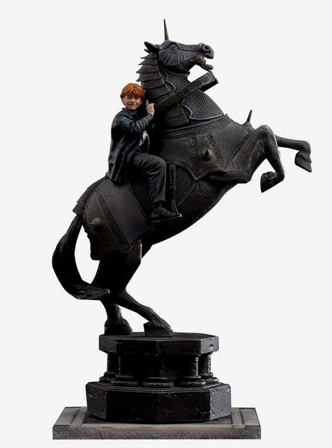 Harry Potter: Ron Weasley at the Wizard Chess Deluxe Art Scale 1/10 ...