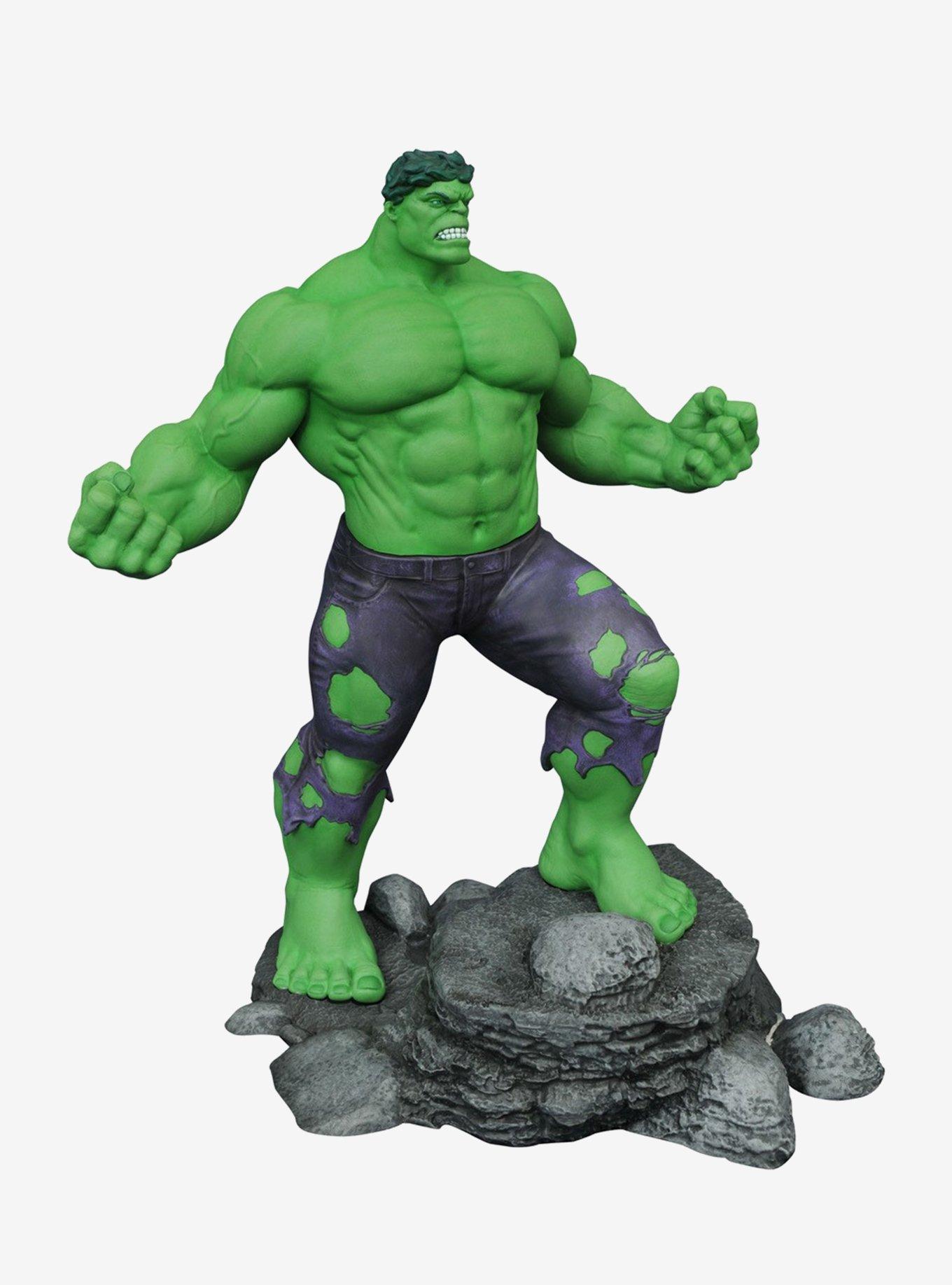 Diamond Select Toys Marvel Hulk Diorama Figure | Hot Topic